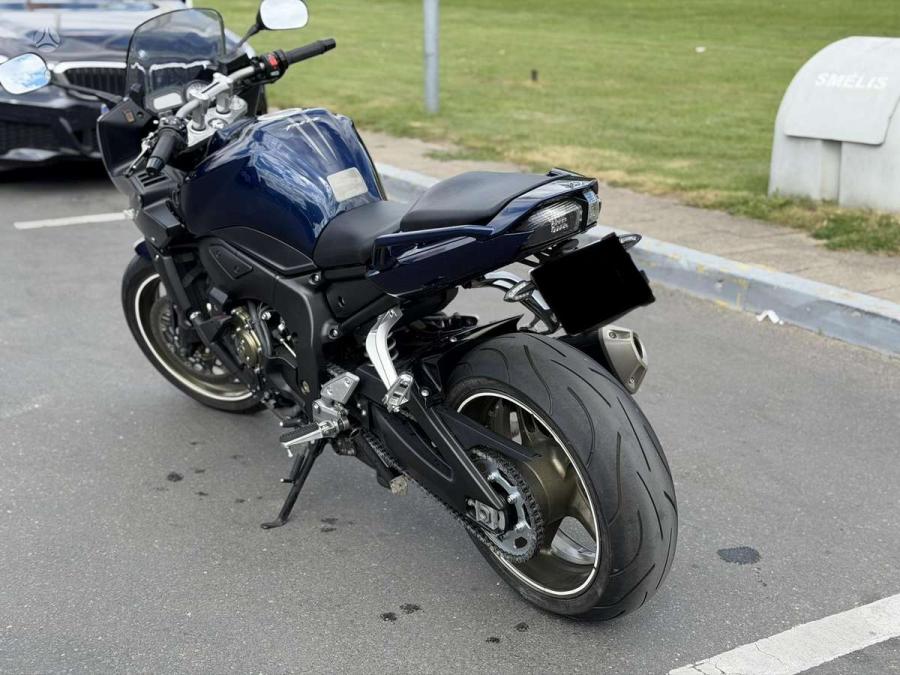Yamaha FZ1 2010 in Kaunas, with an engine capacity of 1.00 L and mileage of 43 thousand km for 4150 €, photo 6 on AUTOMOTO.COM.LV