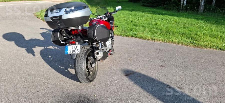 Yamaha FZ1 2011 in Riga, with an engine capacity of 1.00 L and mileage of 0 thousand km for 5190 €, photo 6 on AUTOMOTO.COM.LV