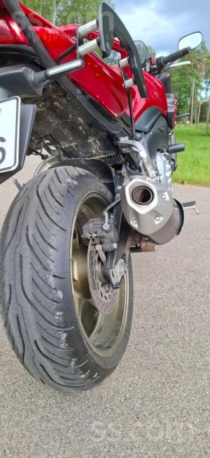 Yamaha FZ1 2011 in Riga, with an engine capacity of 1.00 L and mileage of 0 thousand km for 5190 €, photo 7 on AUTOMOTO.COM.LV