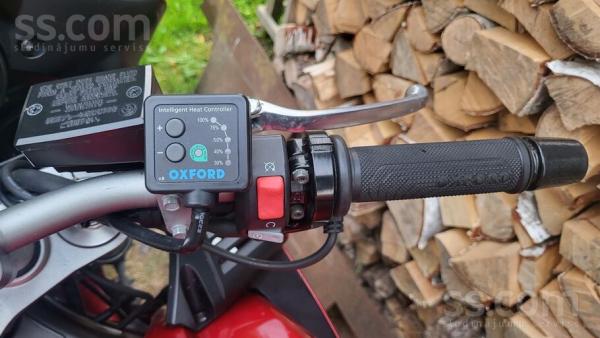 Yamaha FZ1 2011 in Riga, with an engine capacity of 1.00 L and mileage of 0 thousand km for 5190 €, photo 8 on AUTOMOTO.COM.LV
