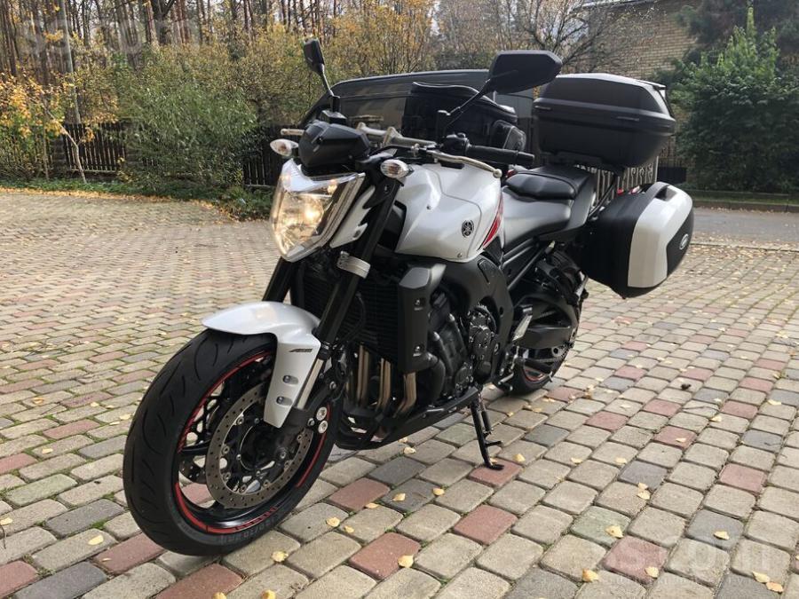 Yamaha FZ1 2013 Ogre, ar dzinēja tilpumu 1.00 L un nobraukumu 0 tūkst. km par 6500 €, foto 3 vietnē AUTOMOTO.COM.LV