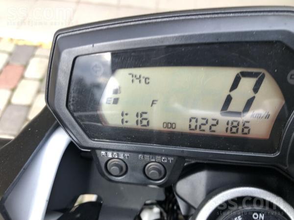 Yamaha FZ1 2013 Ogre, ar dzinēja tilpumu 1.00 L un nobraukumu 0 tūkst. km par 6500 €, foto 5 vietnē AUTOMOTO.COM.LV