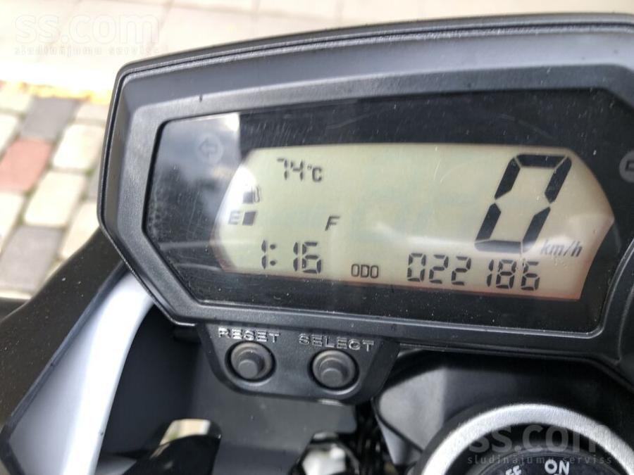 Yamaha FZ1 2013 Ogre, ar dzinēja tilpumu 1.00 L un nobraukumu 0 tūkst. km par 6500 €, foto 5 vietnē AUTOMOTO.COM.LV