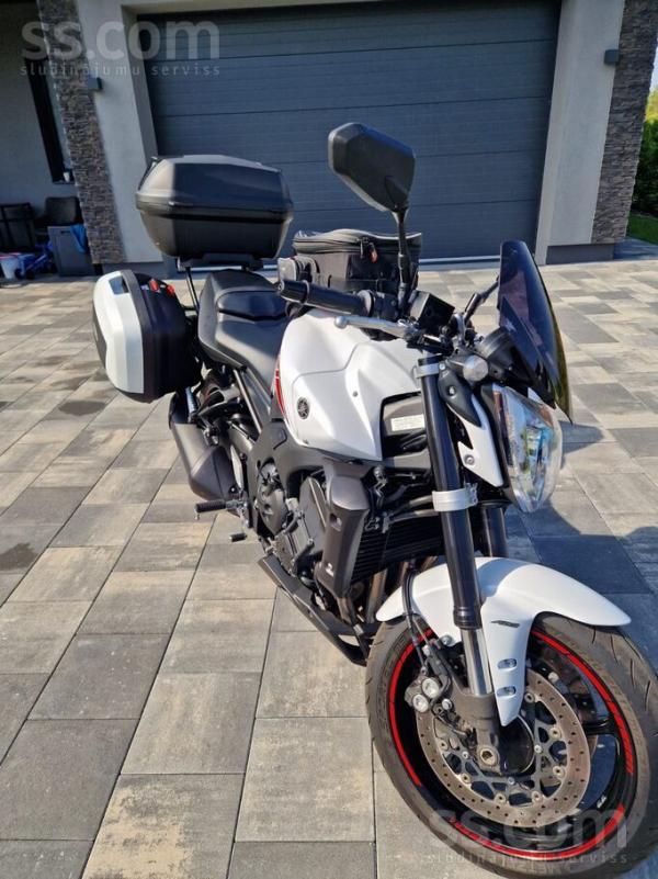 Yamaha FZ1 2013 Ogre, ar dzinēja tilpumu 1.00 L un nobraukumu 0 tūkst. km par 6750 €, foto 3 vietnē AUTOMOTO.COM.LV