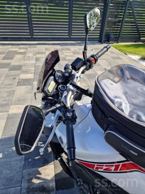 Yamaha FZ1 2013 in Ogre, with an engine capacity of 1.00 L and mileage of 0 thousand km for 6750 €, photo 7 on AUTOMOTO.COM.LV