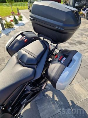 Yamaha FZ1 2013 in Ogre, with an engine capacity of 1.00 L and mileage of 0 thousand km for 6750 €, photo 8 on AUTOMOTO.COM.LV