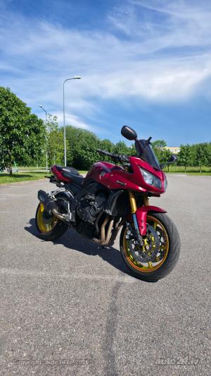 Red Yamaha FZ1 2006 in Tallinn, with an engine capacity of 1.00 L and mileage of 40 thousand km for 2900 €, photo  on AUTOMOTO.COM.LV
