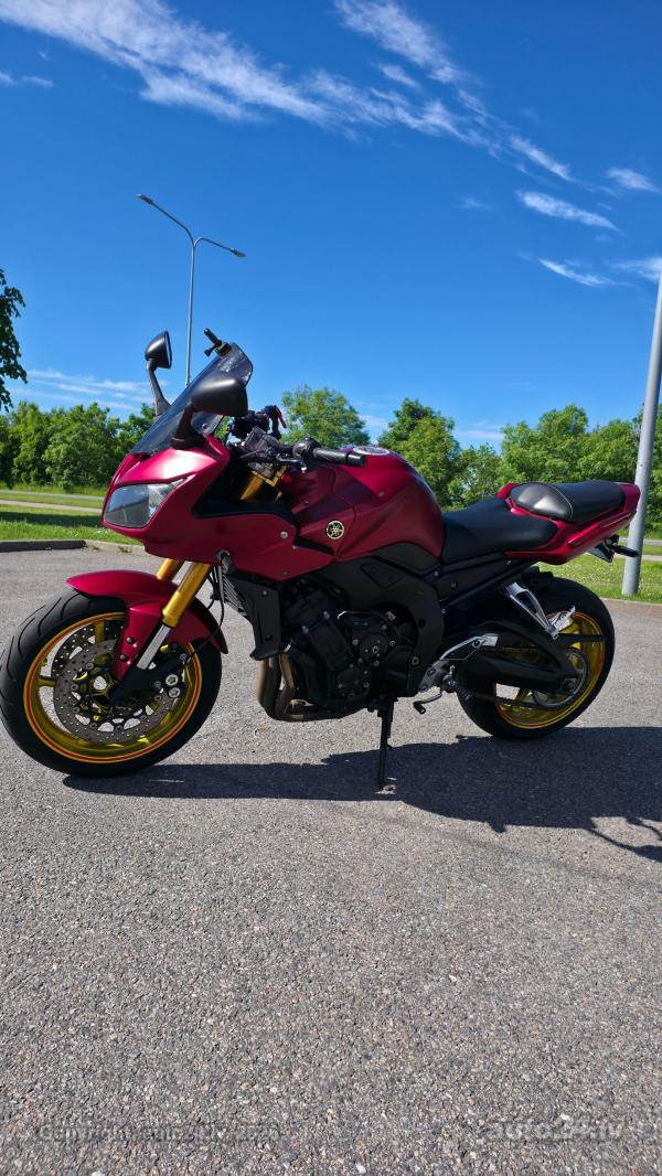 Red Yamaha FZ1 2006 in Tallinn, with an engine capacity of 1.00 L and mileage of 40 thousand km for 2900 €, photo 3 on AUTOMOTO.COM.LV