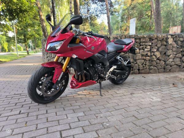 Sarkans Yamaha FZ1 2006 Mažeikiai, ar dzinēja tilpumu 1.00 L un nobraukumu 27 tūkst. km par 4700 €, foto 3 vietnē AUTOMOTO.COM.LV