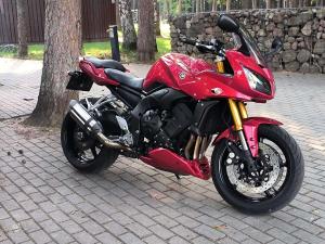 Красный Ямаха FZ1 2006 в Мажейкяй, объемом двигателя 1.00 л и пробегом 27 тыс. км за 4700 €, фото 5 на AUTOMOTO.COM.LV