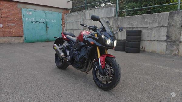 Red Yamaha FZ1 2007 in Vilnius, with an engine capacity of 1.00 L and mileage of 94 thousand km for 2999 €, photo 1 on AUTOMOTO.COM.LV
