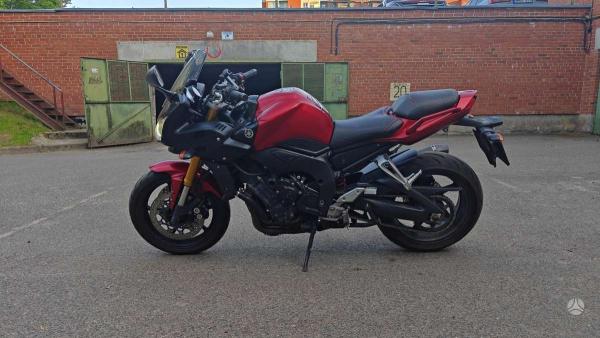 Red Yamaha FZ1 2007 in Vilnius, with an engine capacity of 1.00 L and mileage of 94 thousand km for 2999 €, photo 5 on AUTOMOTO.COM.LV