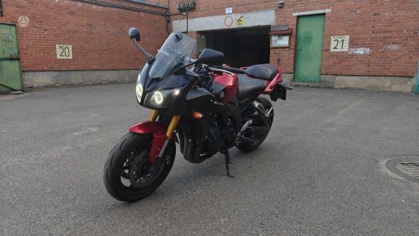 Red Yamaha FZ1 2007 in Vilnius, with an engine capacity of 1.00 L and mileage of 94 thousand km for 2999 €, photo 6 on AUTOMOTO.COM.LV