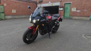 Red Yamaha FZ1 2007 in Vilnius, with an engine capacity of 1.00 L and mileage of 94 thousand km for 2999 €, photo 7 on AUTOMOTO.COM.LV