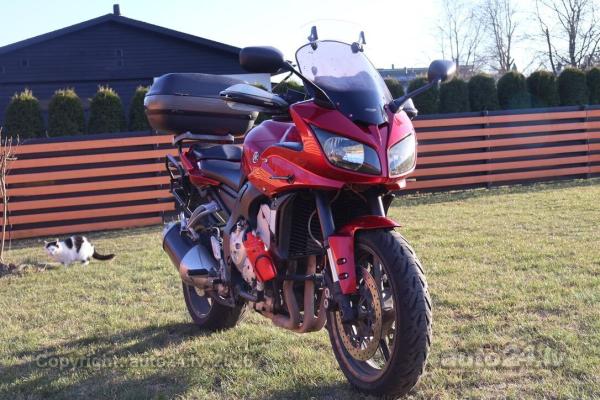 Sarkans Yamaha FZ1 2008 Tartu, ar dzinēja tilpumu 1.00 L un nobraukumu 60 tūkst. km par 3799 €, foto 6 vietnē AUTOMOTO.COM.LV