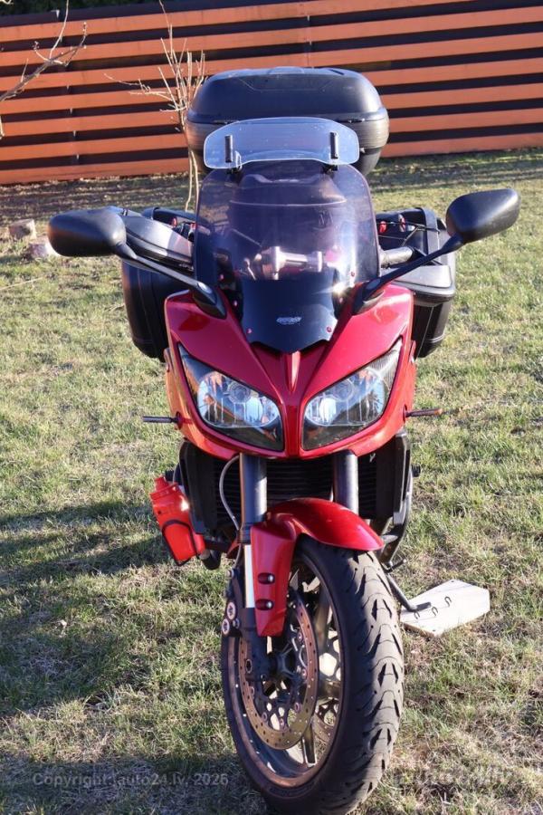 Sarkans Yamaha FZ1 2008 Tartu, ar dzinēja tilpumu 1.00 L un nobraukumu 60 tūkst. km par 3799 €, foto 8 vietnē AUTOMOTO.COM.LV