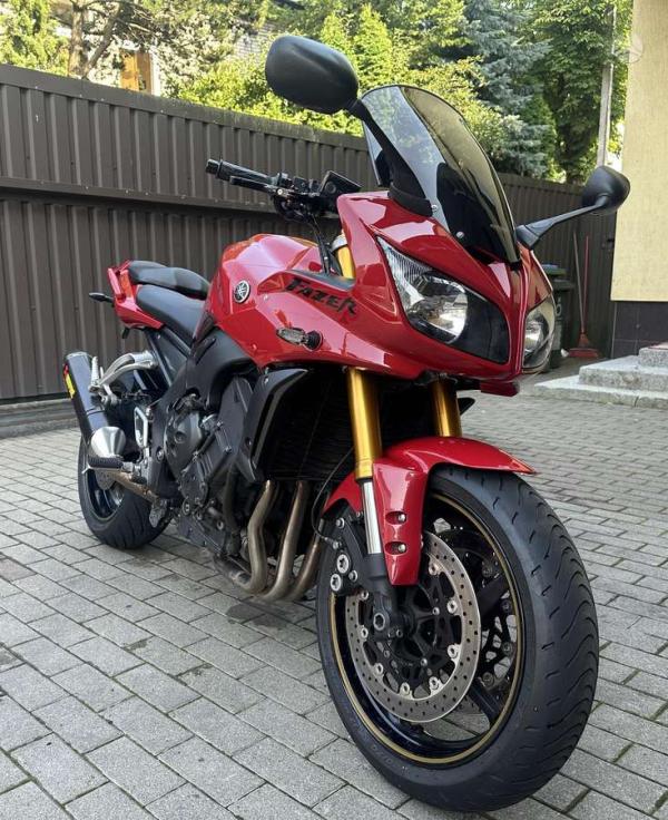 Red Yamaha FZ1 2008 in Kaunas, with an engine capacity of 1.00 L and mileage of 55 thousand km for 4150 €, photo 1 on AUTOMOTO.COM.LV