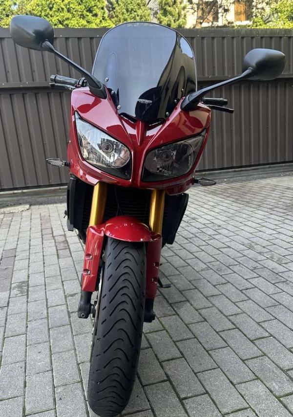 Red Yamaha FZ1 2008 in Kaunas, with an engine capacity of 1.00 L and mileage of 55 thousand km for 4150 €, photo 5 on AUTOMOTO.COM.LV