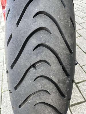 Red Yamaha FZ1 2008 in Kaunas, with an engine capacity of 1.00 L and mileage of 55 thousand km for 4150 €, photo 16 on AUTOMOTO.COM.LV