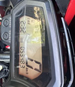 Red Yamaha FZ1 2008 in Kaunas, with an engine capacity of 1.00 L and mileage of 55 thousand km for 4150 €, photo 20 on AUTOMOTO.COM.LV