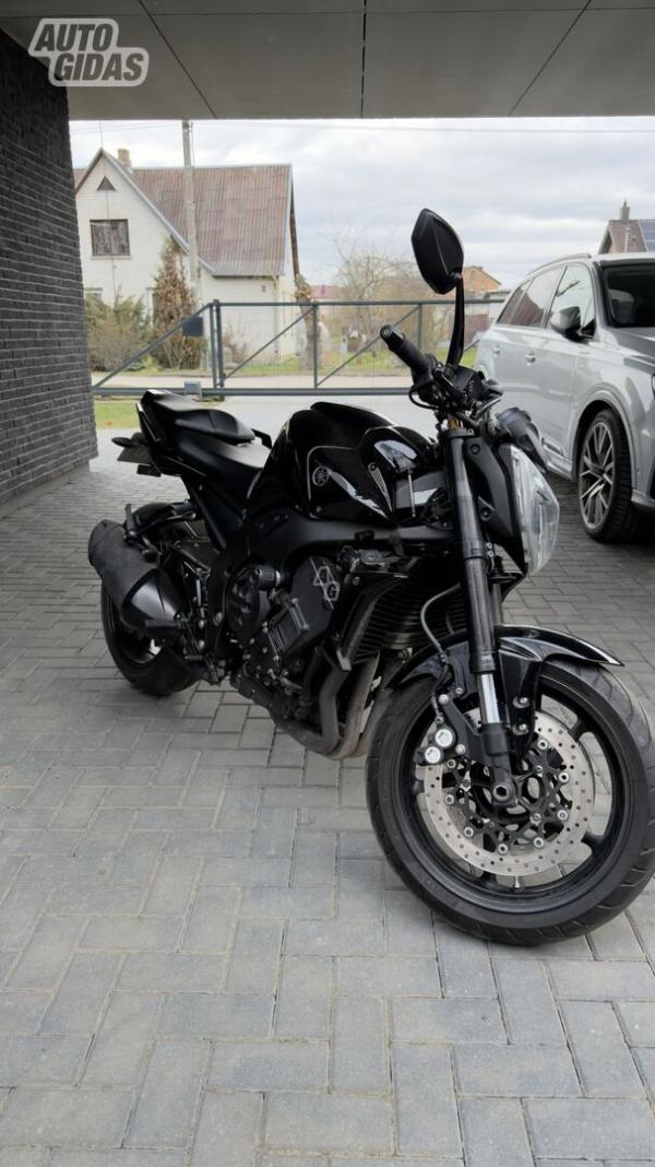 Melns Yamaha FZ1N 2008 Kauņa, ar dzinēja tilpumu 1.00 L un nobraukumu 60 tūkst. km par 4000 €, foto 2 vietnē AUTOMOTO.COM.LV
