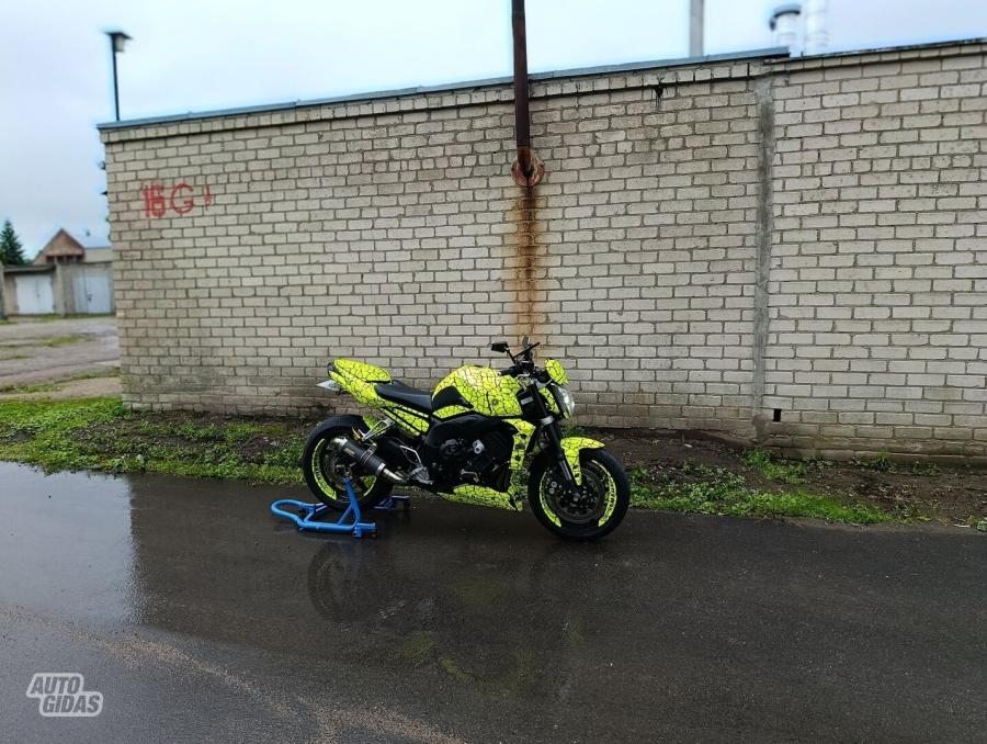 Melns Yamaha FZ1N 2009 Viļņa, ar dzinēja tilpumu 1.00 L un nobraukumu 41 tūkst. km par 4999 €, foto 12 vietnē AUTOMOTO.COM.LV