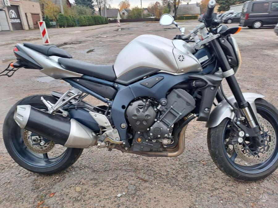 Grey Yamaha FZ1N 2006 in Panevezys, with an engine capacity of 1.00 L and mileage of 56 thousand km for 3500 €, photo 4 on AUTOMOTO.COM.LV