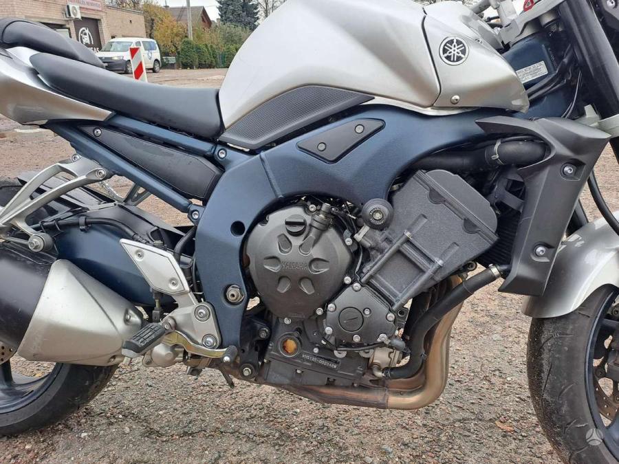 Grey Yamaha FZ1N 2006 in Panevezys, with an engine capacity of 1.00 L and mileage of 56 thousand km for 3500 €, photo 13 on AUTOMOTO.COM.LV