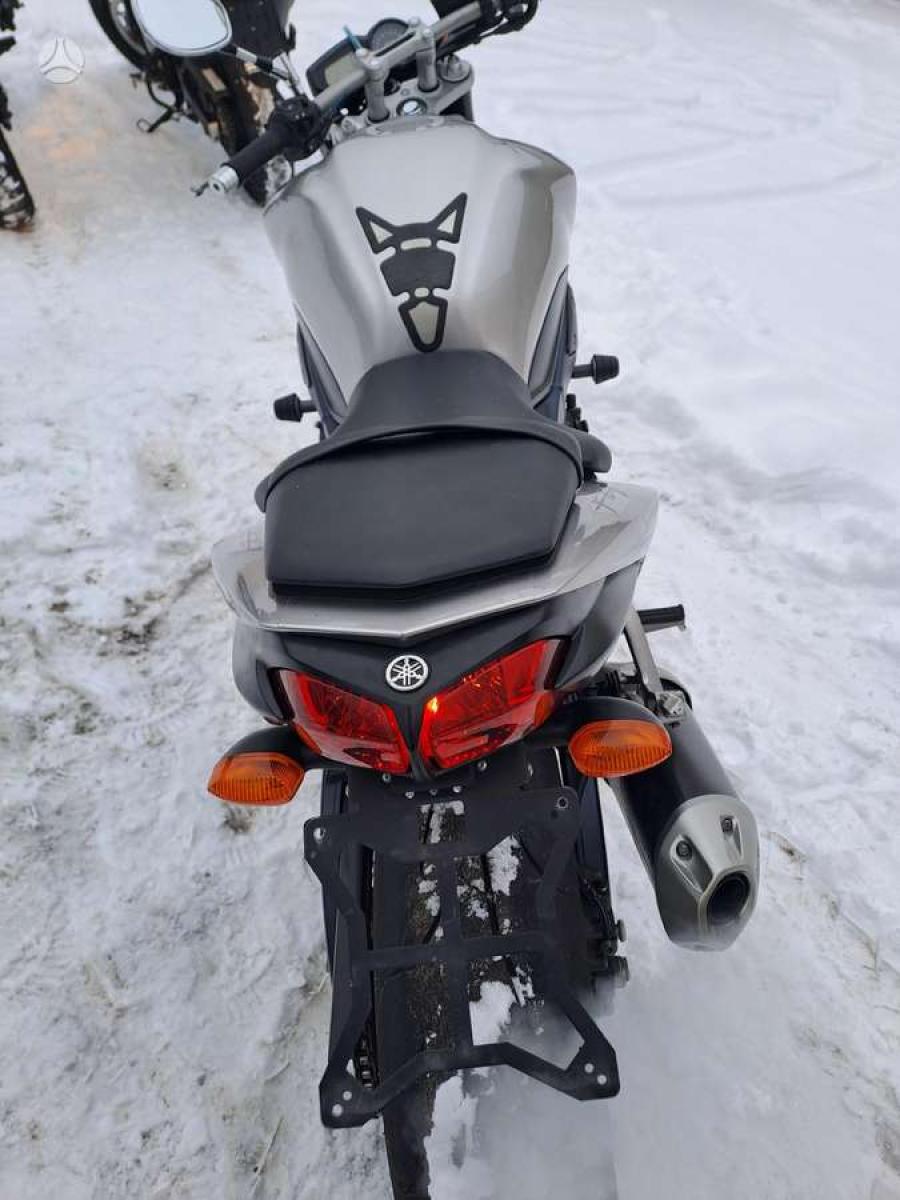 Pelēks Yamaha FZ1N 2006 Panevēža, ar dzinēja tilpumu 1.00 L un nobraukumu 58 tūkst. km par 3500 €, foto 7 vietnē AUTOMOTO.COM.LV