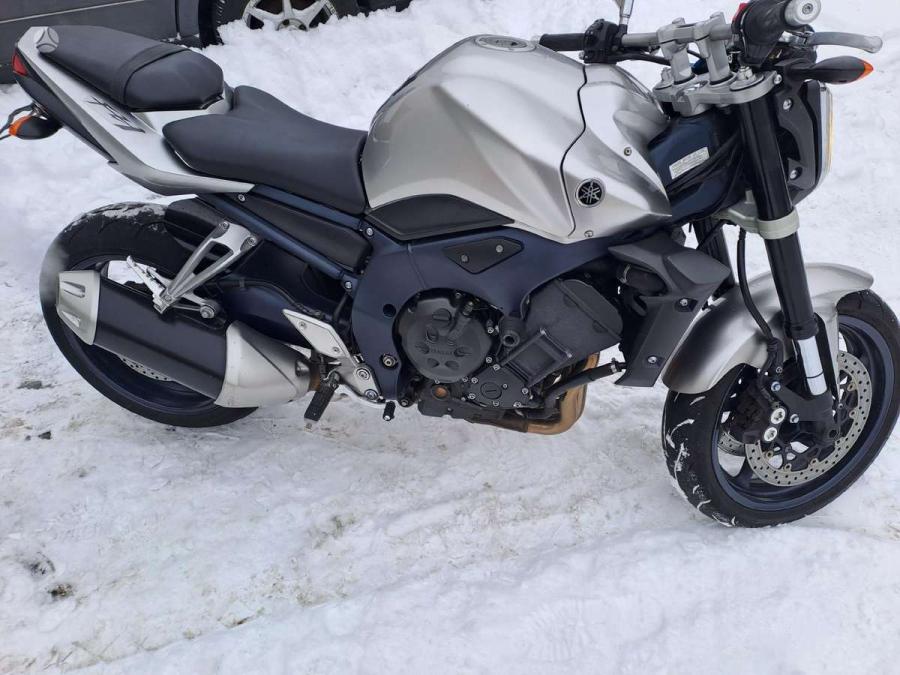 Grey Yamaha FZ1N 2006 in Panevezys, with an engine capacity of 1.00 L and mileage of 58 thousand km for 3550 €, photo 8 on AUTOMOTO.COM.LV