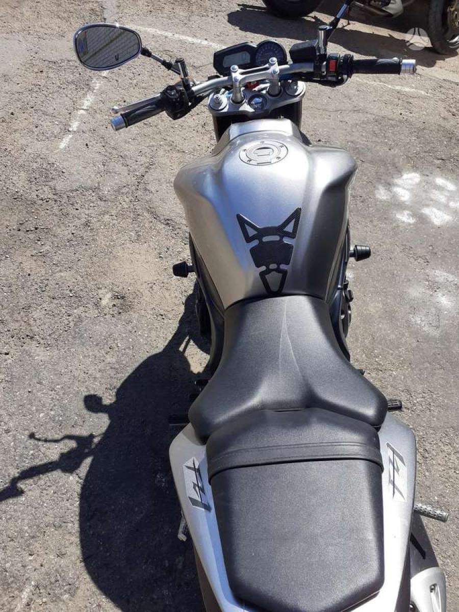 Серый Ямаха FZ1N 2006 в Паневежис, объемом двигателя 1.00 л и пробегом 56 тыс. км за 3450 €, фото 11 на AUTOMOTO.COM.LV