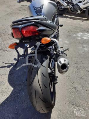 Grey Yamaha FZ1N 2007 in Panevezys, with an engine capacity of 1.00 L and mileage of 56 thousand km for 3550 €, photo 4 on AUTOMOTO.COM.LV