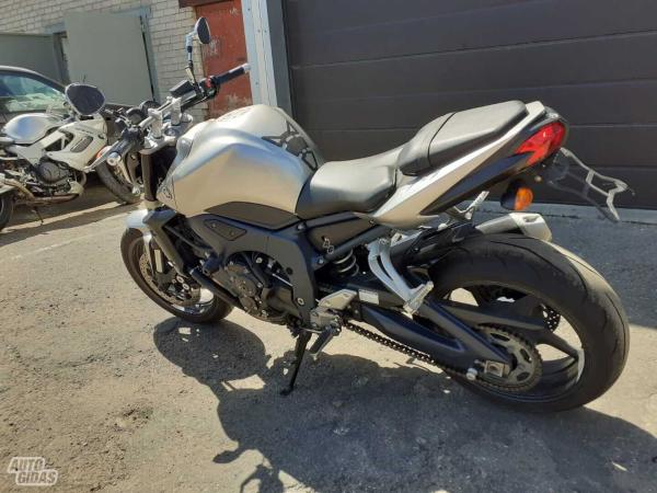 Grey Yamaha FZ1N 2007 in Panevezys, with an engine capacity of 1.00 L and mileage of 56 thousand km for 3550 €, photo 4 on AUTOMOTO.COM.LV
