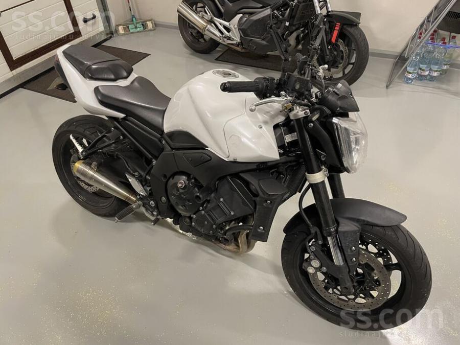 Yamaha FZ1N 2006 Rīga, ar dzinēja tilpumu 1.00 L un nobraukumu 0 tūkst. km par 3400 €, foto 4 vietnē AUTOMOTO.COM.LV