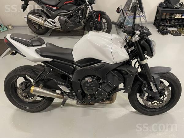 Yamaha FZ1N 2006 Rīga, ar dzinēja tilpumu 1.00 L un nobraukumu 0 tūkst. km par 2700 €, foto 4 vietnē AUTOMOTO.COM.LV