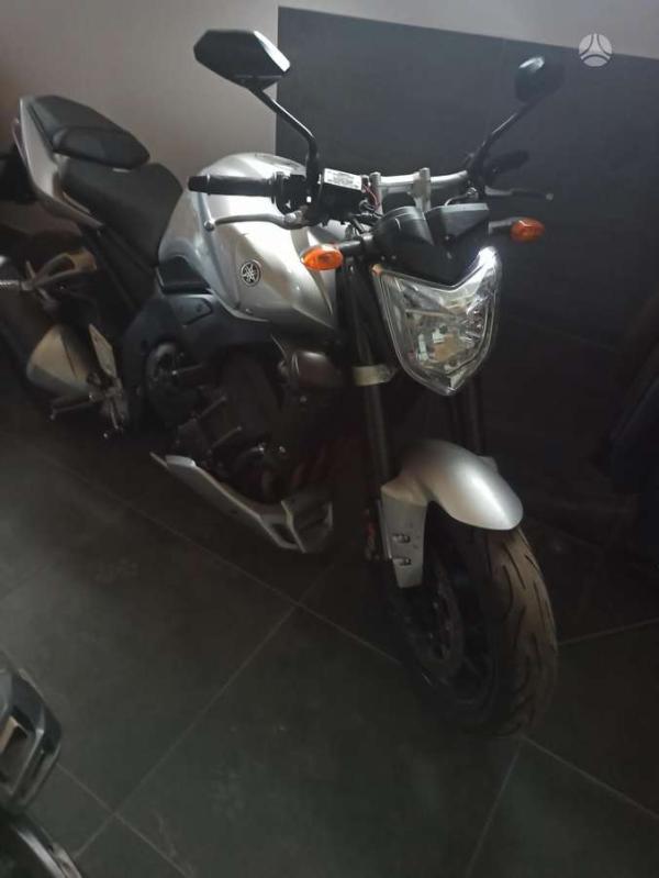 Ямаха FZ1N 2006 в Утена, объемом двигателя 1.00 л и пробегом 18 тыс. км за 3200 €, фото 3 на AUTOMOTO.COM.LV