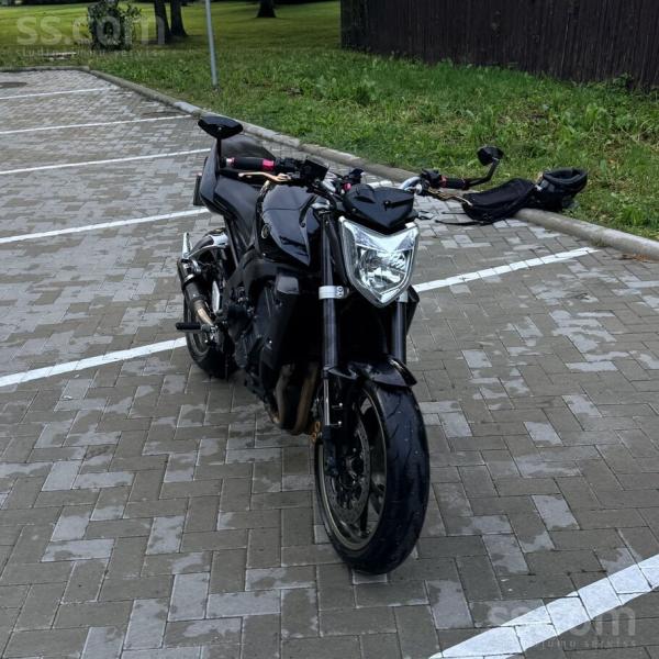 Ямаха FZ1N 2008 в Рига, объемом двигателя 1.00 л и пробегом 0 тыс. км за 3400 €, фото 2 на AUTOMOTO.COM.LV