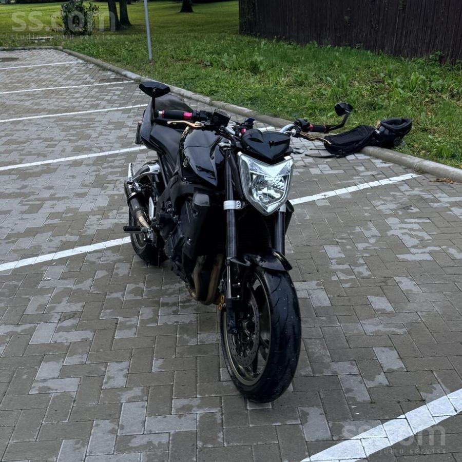 Yamaha FZ1N 2008 in Riga, with an engine capacity of 1.00 L and mileage of 0 thousand km for 3400 €, photo 3 on AUTOMOTO.COM.LV