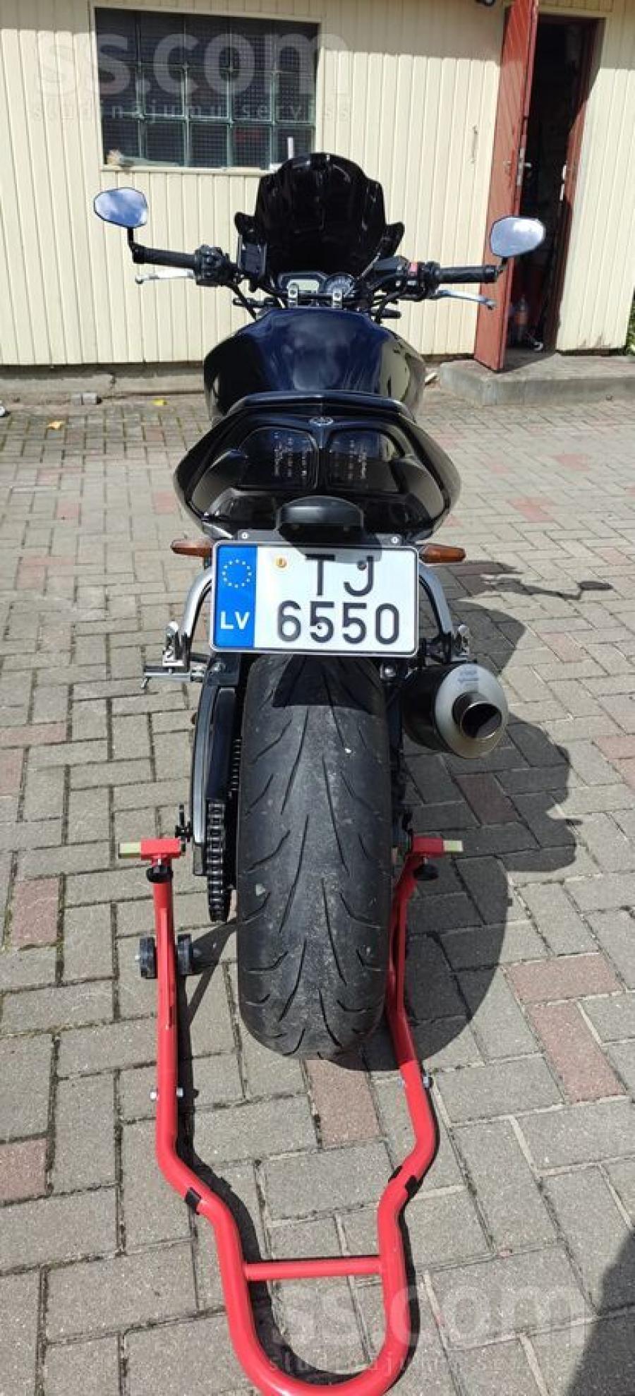Yamaha FZ1N 2009 in Talsi, with an engine capacity of 1.00 L and mileage of 0 thousand km for 4250 €, photo 3 on AUTOMOTO.COM.LV