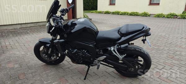 Yamaha FZ1N 2009 in Talsi, with an engine capacity of 1.00 L and mileage of 0 thousand km for 4250 €, photo 5 on AUTOMOTO.COM.LV