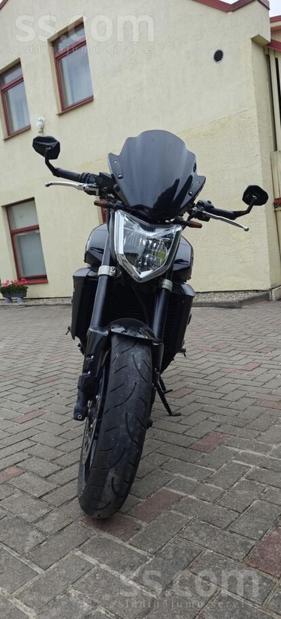 Yamaha FZ1N 2009 in Talsi, with an engine capacity of 1.00 L and mileage of 0 thousand km for 4250 €, photo 7 on AUTOMOTO.COM.LV