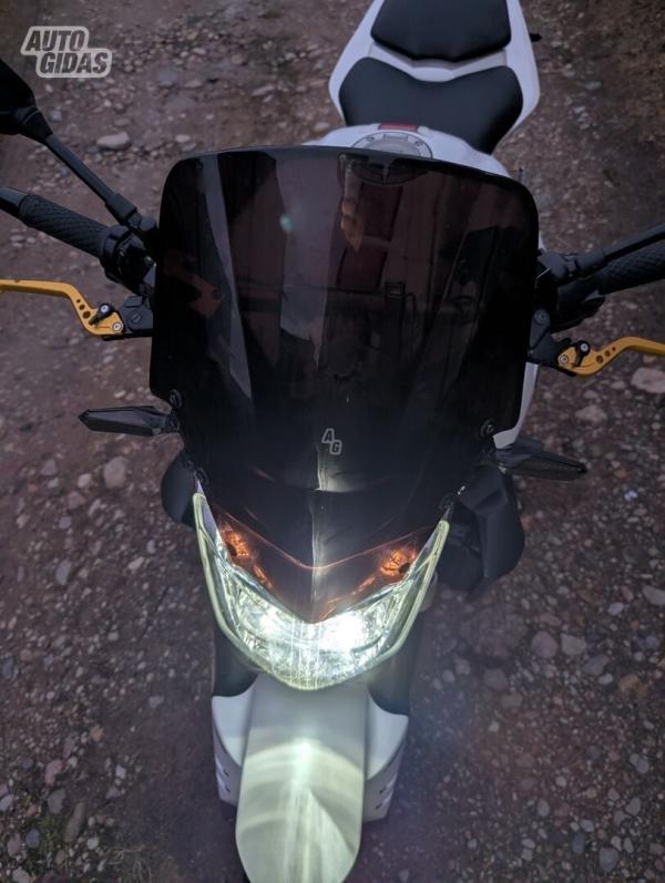 Белый Ямаха FZ1N 2008 в Молетай, объемом двигателя 1.00 л и пробегом 51 тыс. км за 4444 €, фото 2 на AUTOMOTO.COM.LV