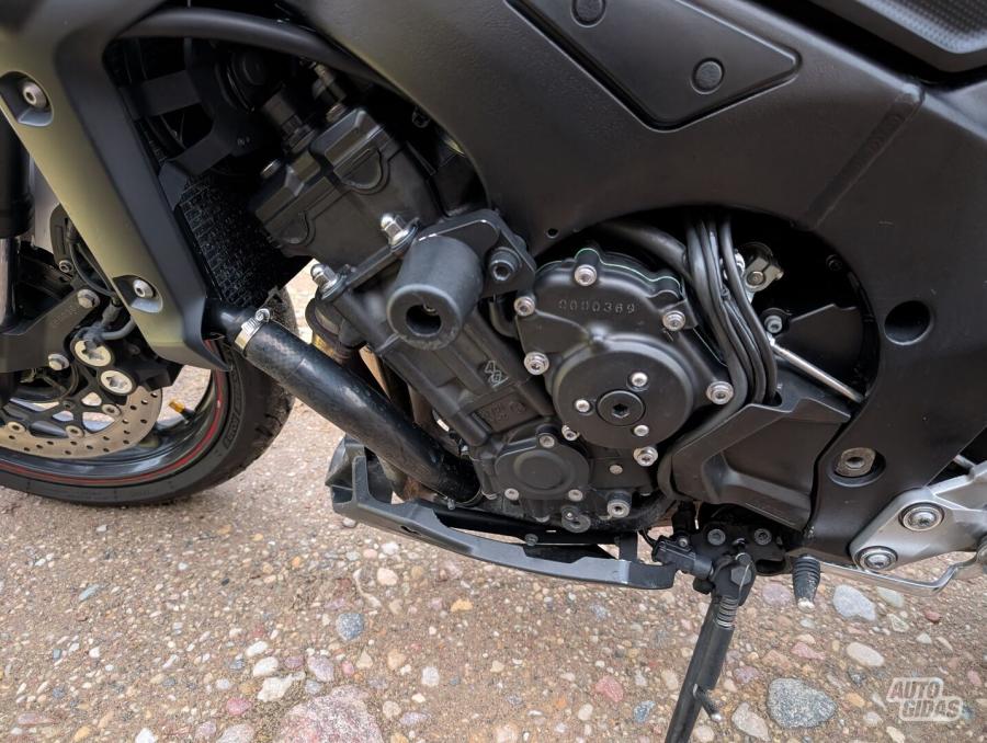 Белый Ямаха FZ1N 2008 в Молетай, объемом двигателя 1.00 л и пробегом 51 тыс. км за 4444 €, фото 11 на AUTOMOTO.COM.LV