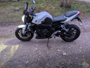 Белый Ямаха FZ1N 2008 в Молетай, объемом двигателя 1.00 л и пробегом 51 тыс. км за 4444 €, фото 12 на AUTOMOTO.COM.LV