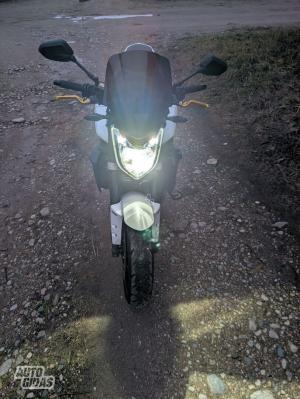 Белый Ямаха FZ1N 2008 в Молетай, объемом двигателя 1.00 л и пробегом 51 тыс. км за 4444 €, фото 14 на AUTOMOTO.COM.LV