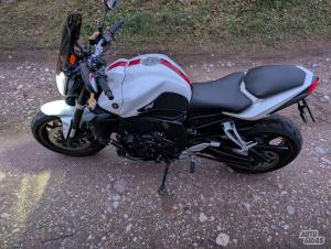 Белый Ямаха FZ1N 2008 в Молетай, объемом двигателя 1.00 л и пробегом 51 тыс. км за 4444 €, фото 18 на AUTOMOTO.COM.LV