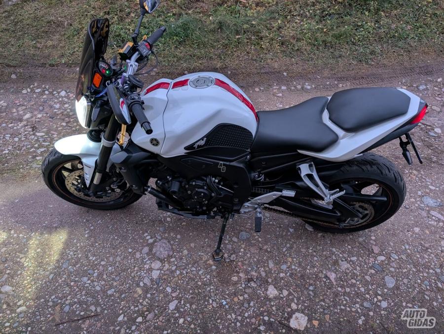 Белый Ямаха FZ1N 2008 в Молетай, объемом двигателя 1.00 л и пробегом 51 тыс. км за 4444 €, фото 18 на AUTOMOTO.COM.LV