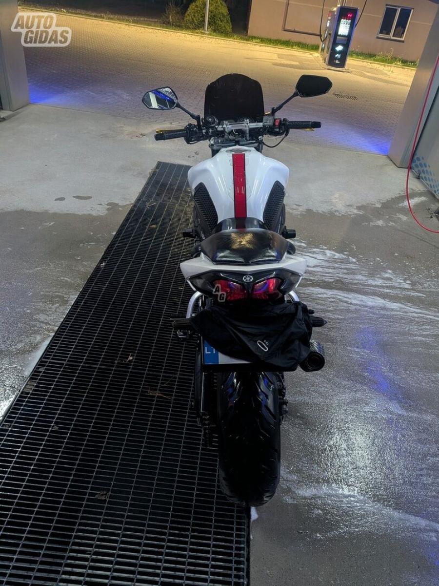 Balts Yamaha FZ1N 2008 Molėtai, ar dzinēja tilpumu 1.00 L un nobraukumu 53 tūkst. km par 3500 €, foto 7 vietnē AUTOMOTO.COM.LV