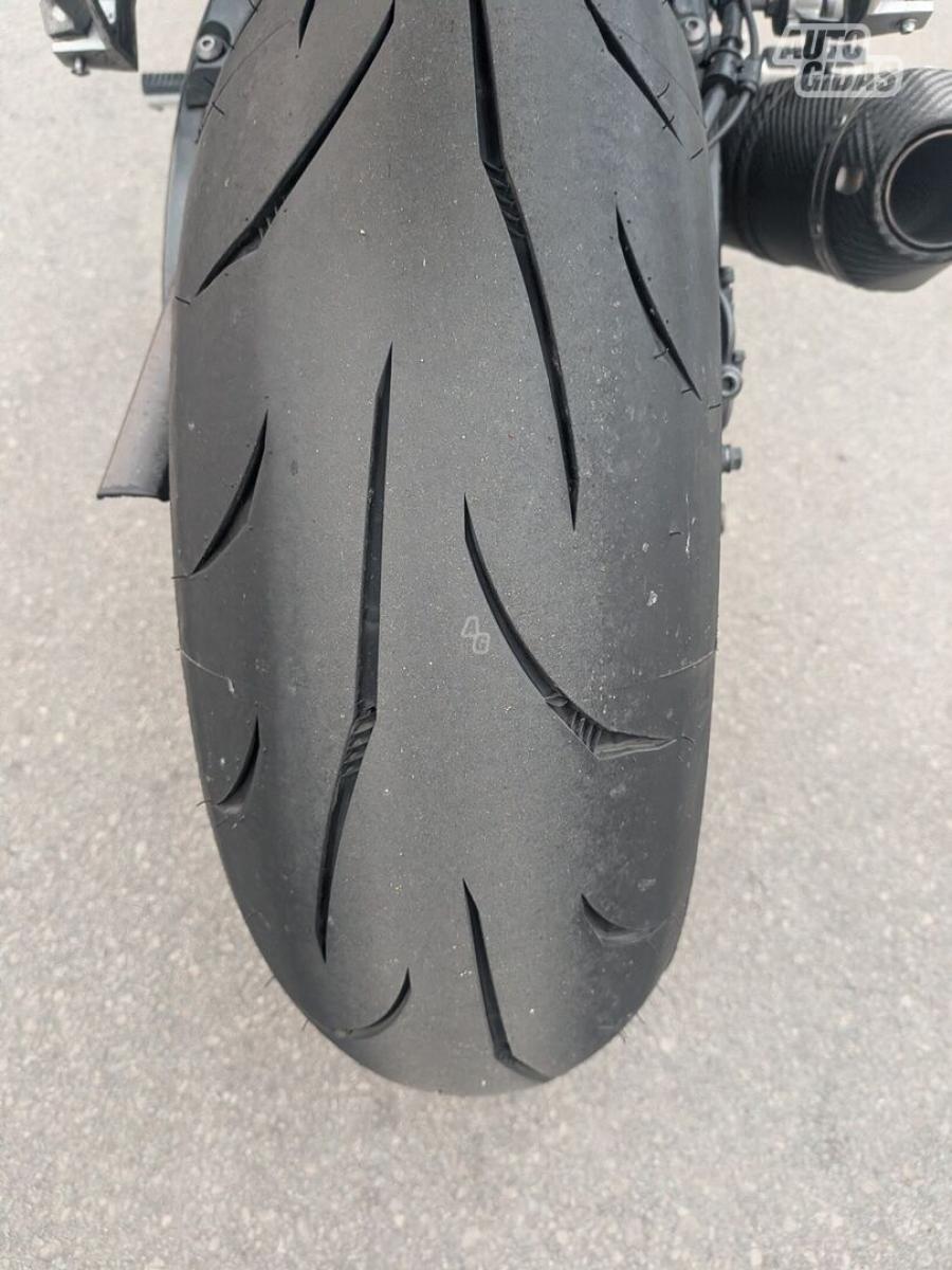 Balts Yamaha FZ1N 2008 Molėtai, ar dzinēja tilpumu 1.00 L un nobraukumu 53 tūkst. km par 3500 €, foto 9 vietnē AUTOMOTO.COM.LV