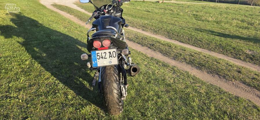 Black Yamaha FZS 1000 2004 in Klaipeda, with an engine capacity of 1.00 L and mileage of 79 thousand km for 1550 €, photo 13 on AUTOMOTO.COM.LV